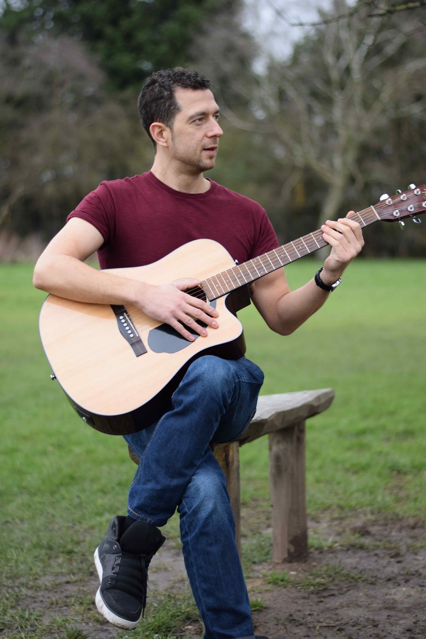 15 Tips on How to Play Guitar for Beginners (And an Action Plan ...